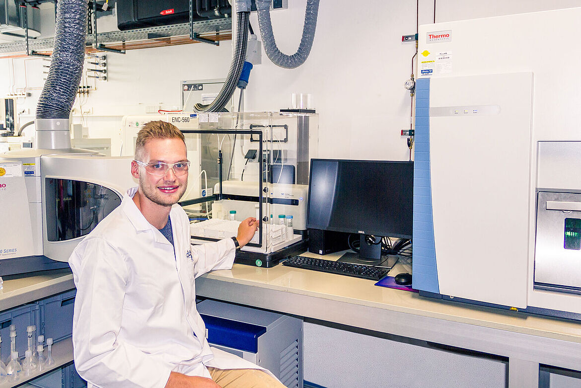 GMP analytical laboratory services in Freiburg/Germany